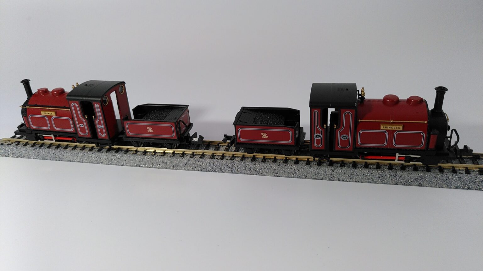 51-201-A Ffestiniog Railway 0-4-0 Princess Steam Locomotive - Train Trax