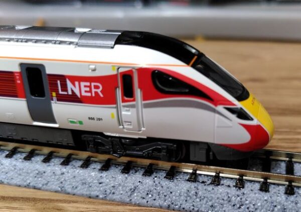 10-1674 Class 800/0 LNER AZUMA 800 209 5Car EMU - Train Trax