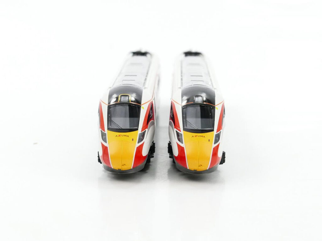 10-1674 Class 800/0 LNER AZUMA 800 209 5Car EMU - Train Trax